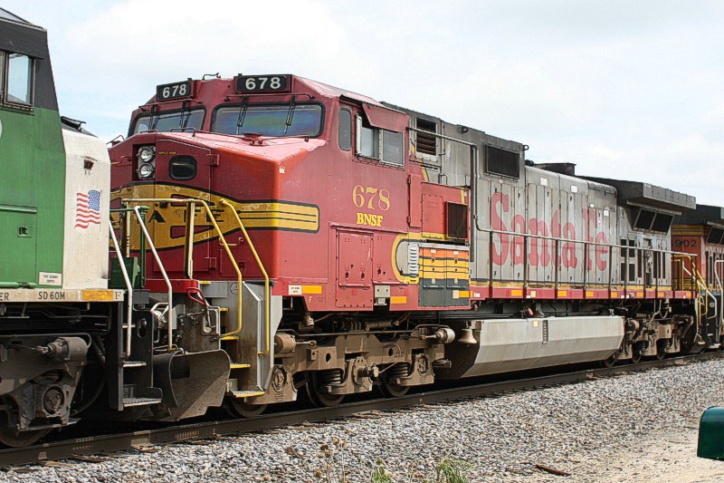 BNSF 678